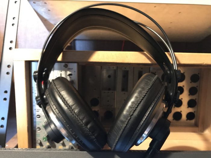 AKG k240 mk2のレビュー。ヘッドフォンもエージングで音がかなり変わるかも | DTM DRIVER!