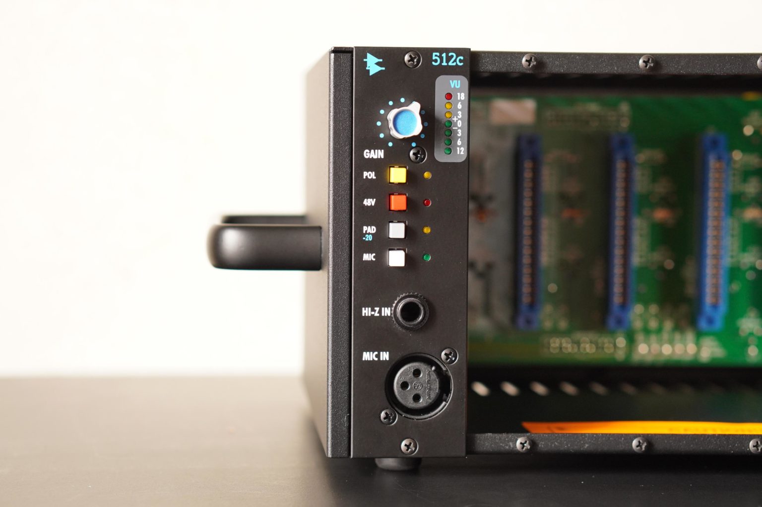 API 512Cの使用レビュー！カラッと晴れた音色の定番マイクプリアンプ | DTM DRIVER!