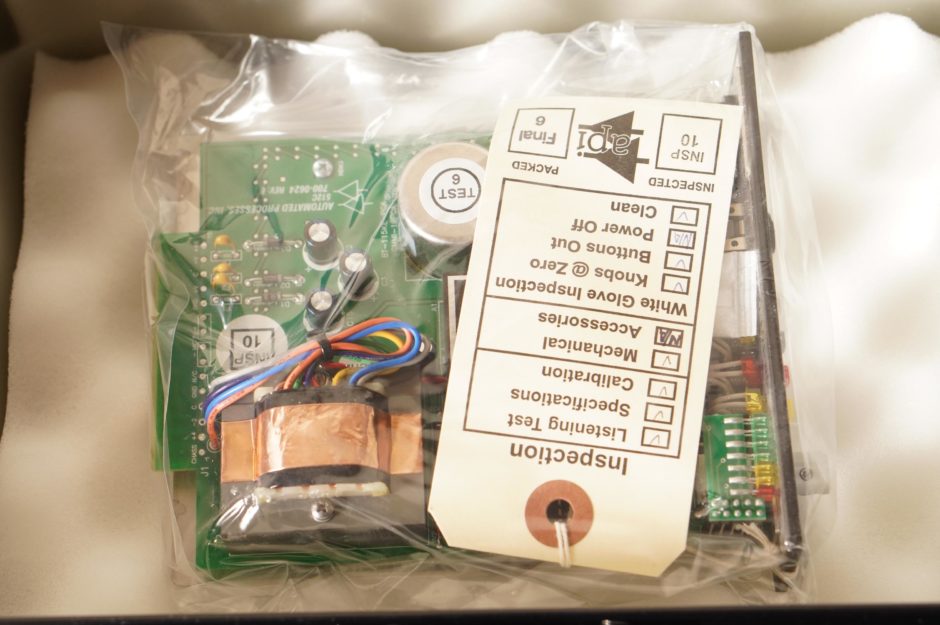 API 512Cの使用レビュー！カラッと晴れた音色の定番マイクプリアンプ | DTM DRIVER!