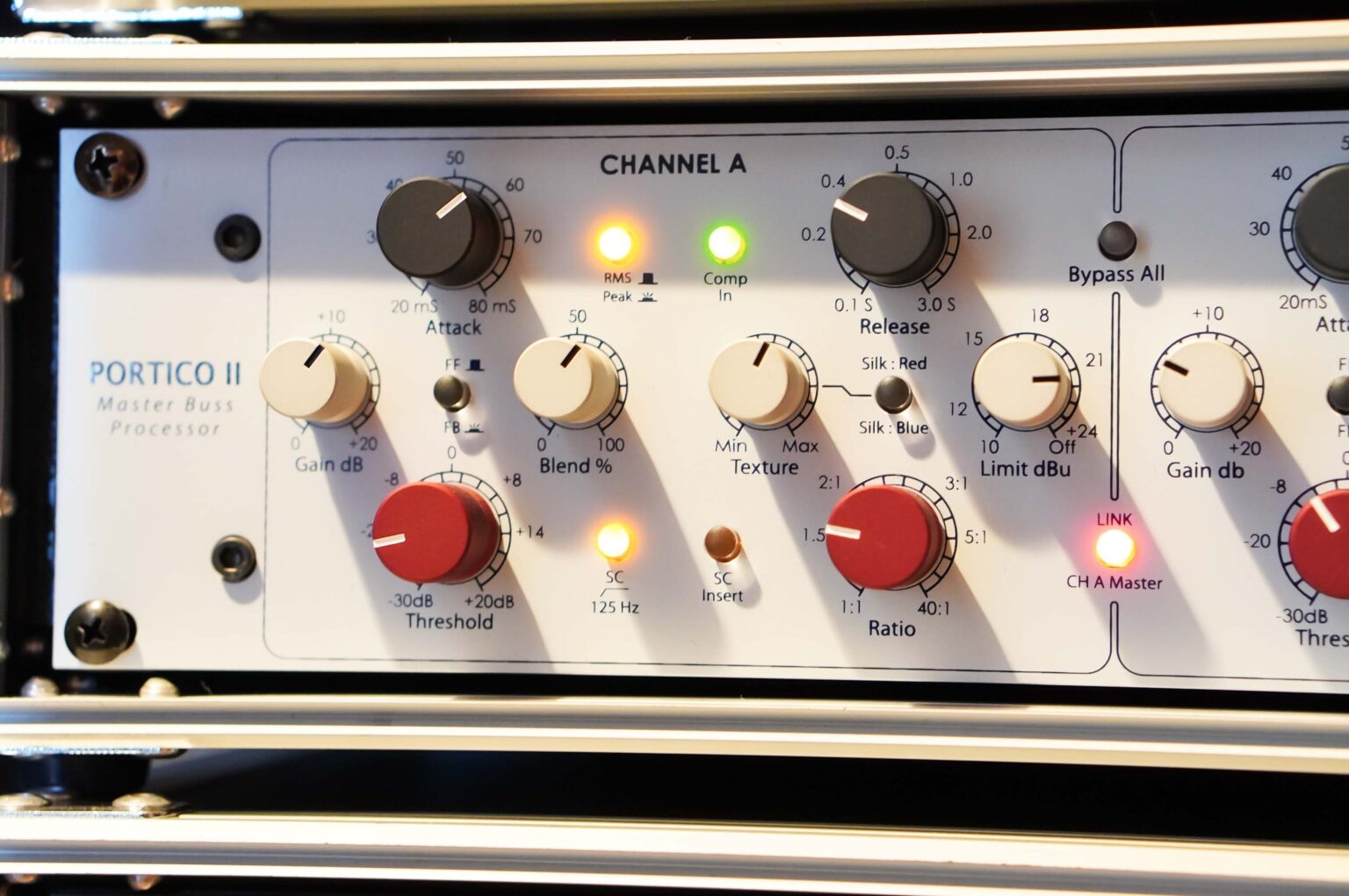 ハード機材は最高！最近DTM制作で使ったアウトボードの感想まとめ API NEVE SSL | DTM DRIVER!