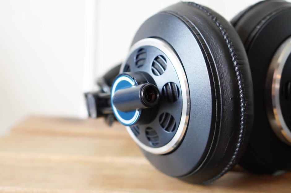 AKG k240 mk2のレビュー！ヘッドフォンもエージングで音が変わるかも？ | DTM DRIVER!