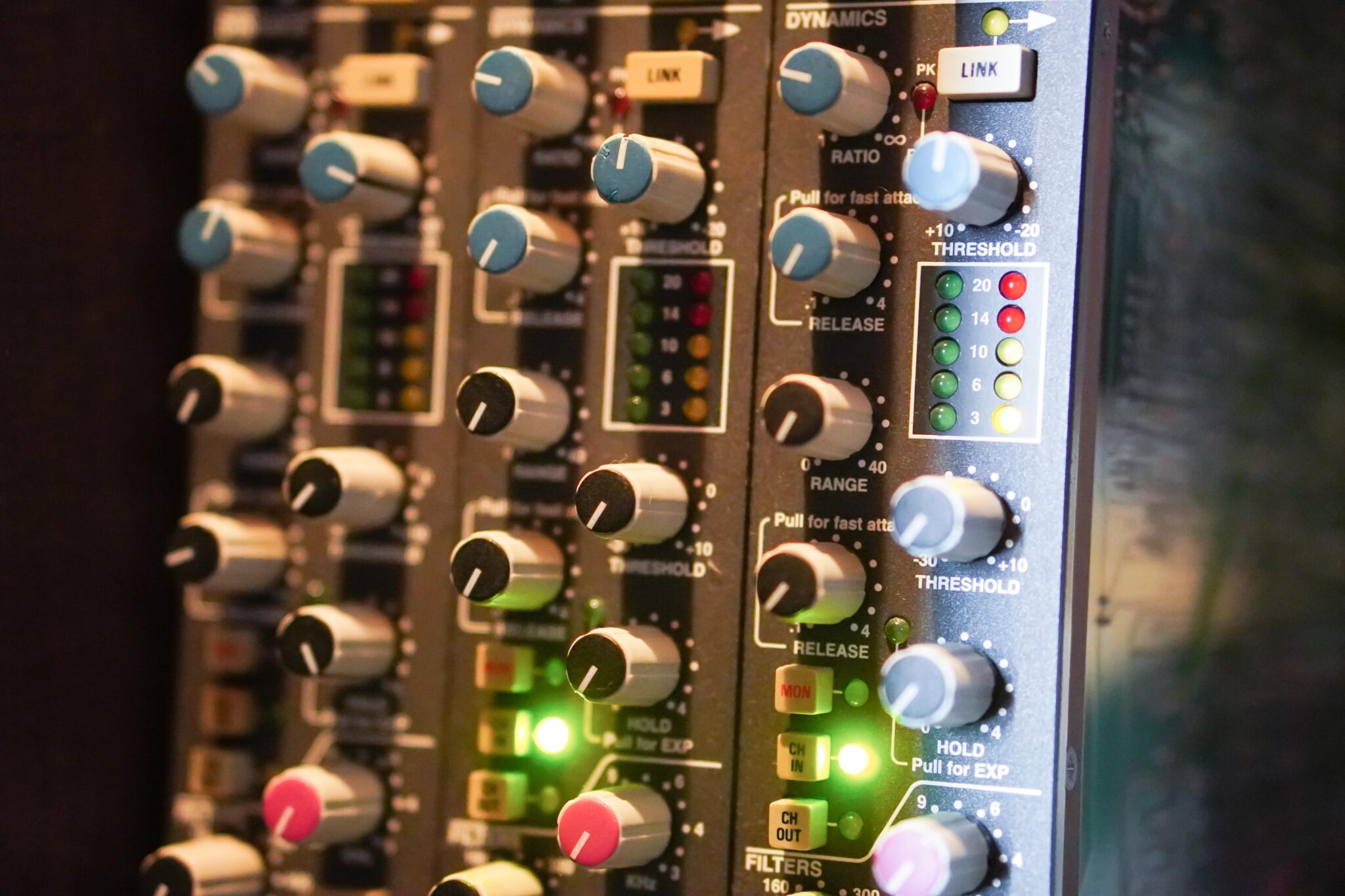 SSL UC1 vs SSL9000実機！音の違いをテストしてみた | DTM DRIVER!