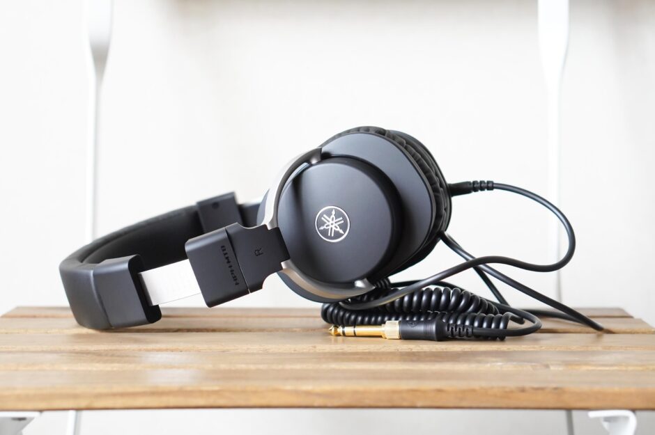 YAMAHA HPH-MT8モニターヘッドフォンの導入レビュー！高解像度でローが見える鳴りに感動 | DTM DRIVER!