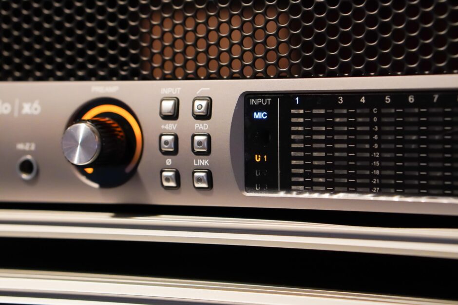 UADのUNISON機能とは？エレキギターの掛け録りで実験してみた！【データあり】 | DTM DRIVER!