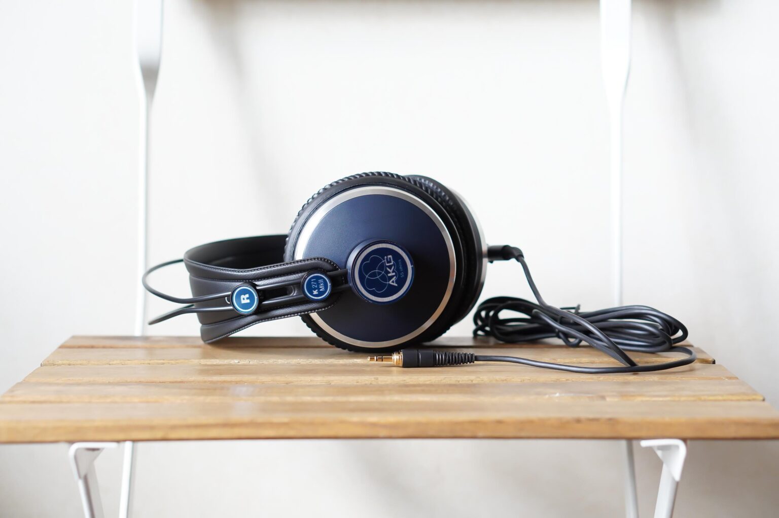 AKG k240 mk2のレビュー！ヘッドフォンもエージングで音が変わるかも？ | DTM DRIVER!