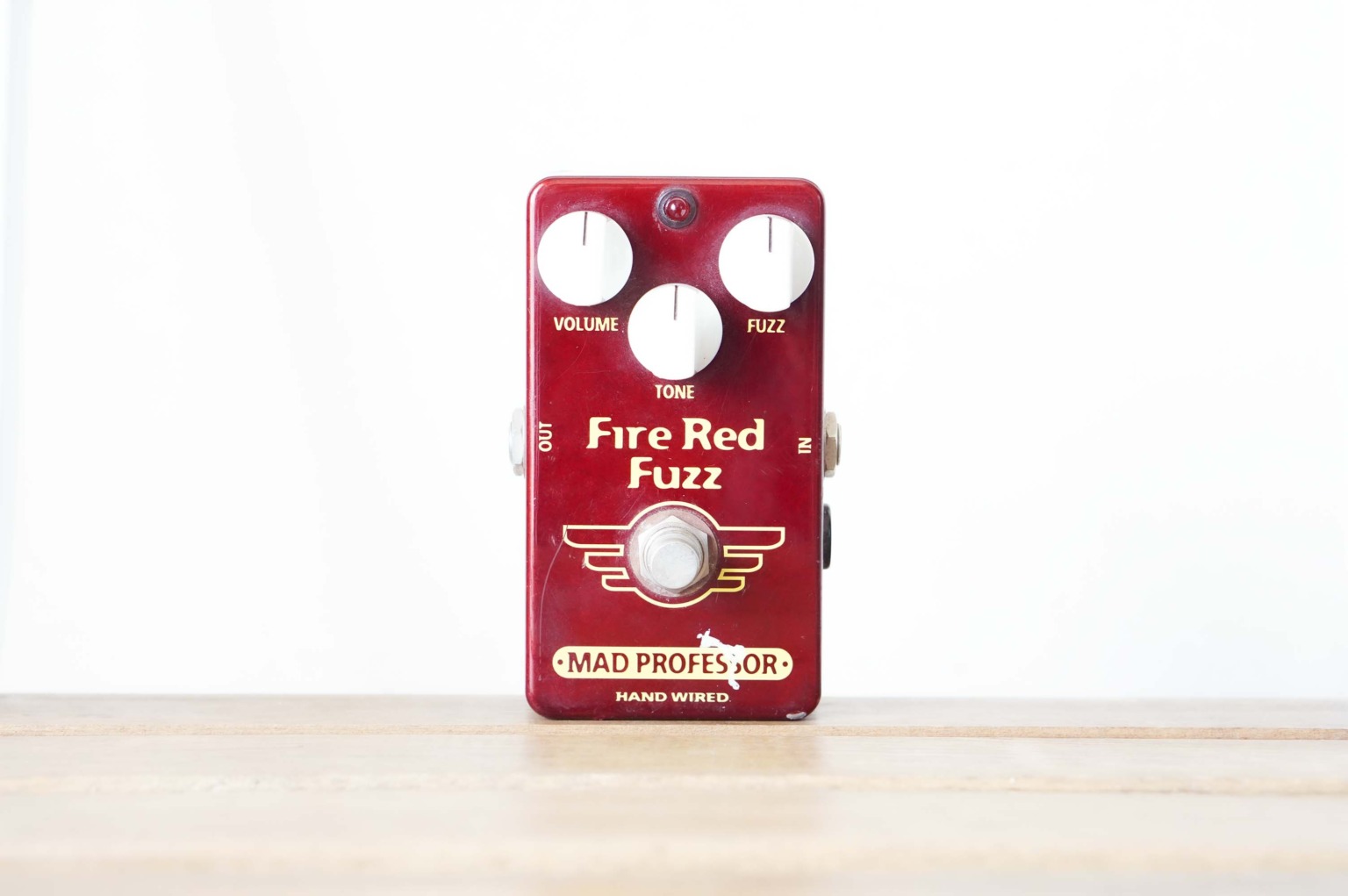 MAD PROFESSOR Fire Red Fuzzの使用レビュー！使いやすいオーガニックなファズペダル | DTM DRIVER!